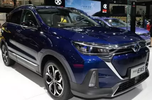 续航520km、配62kWh，紧凑型纯电动汽车SUV：EX5安全吗？_新闻_新材料在线